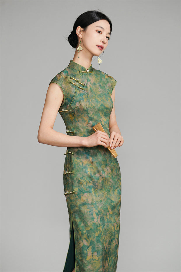 Long Green Qipao with Gold Floral and Butterfly Pattern – Oriental Me